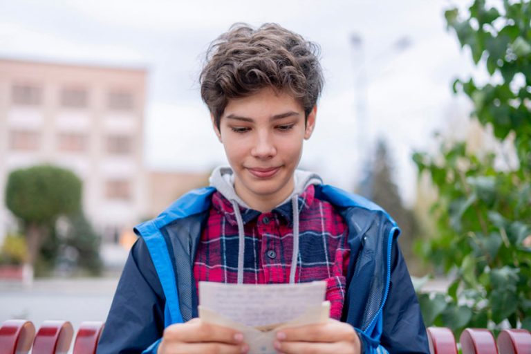 An act of kindness – teenagers can be kind - Back On Track Teens